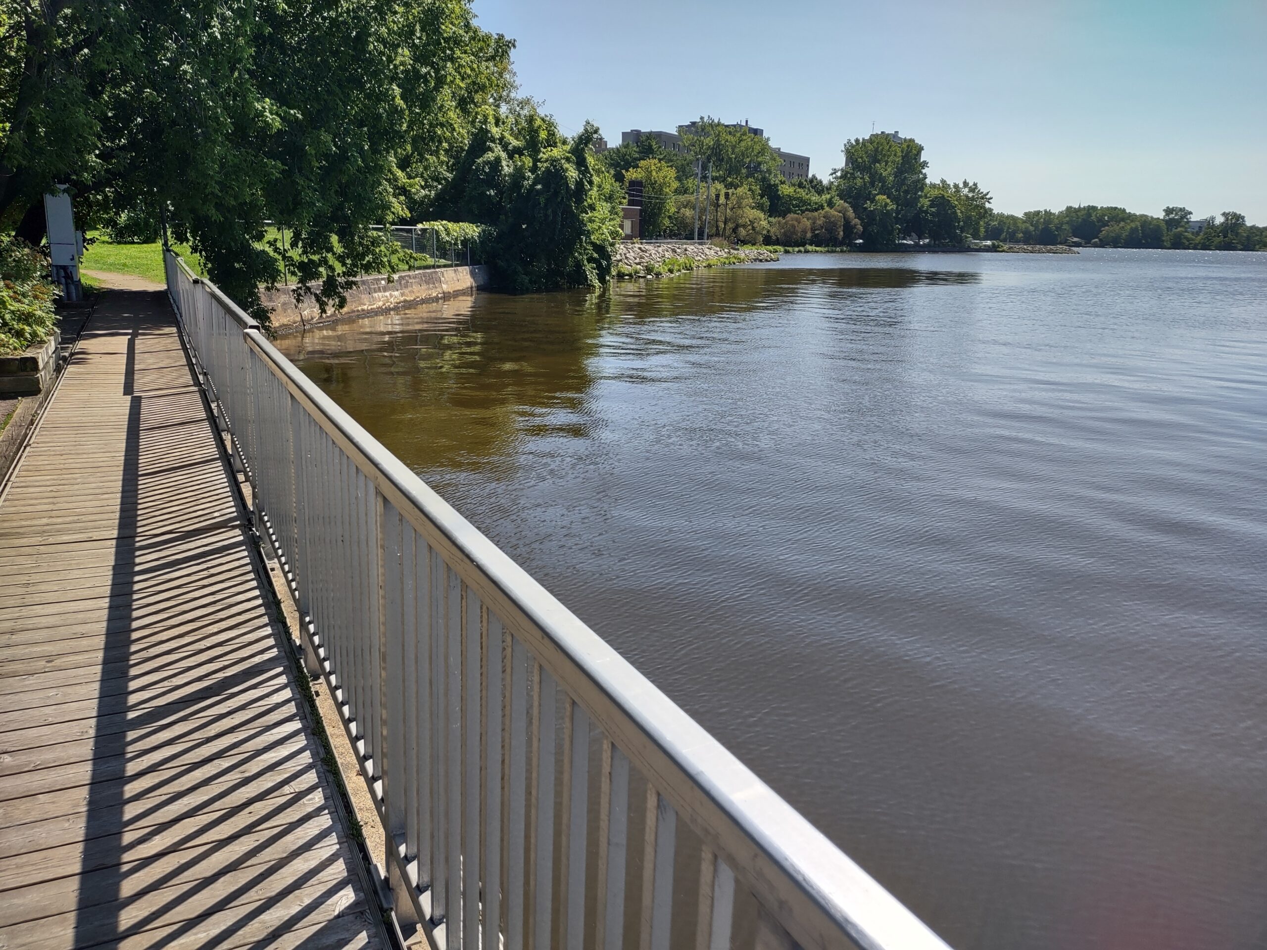 Des travaux d’entretien d’Hydro-Québec dans le parc de la Visitation ...