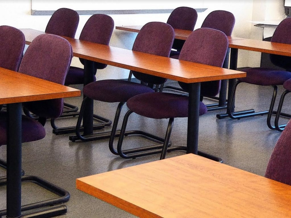 Écoles résidentielles autochtones : les Sœurs de la Providence face à ...